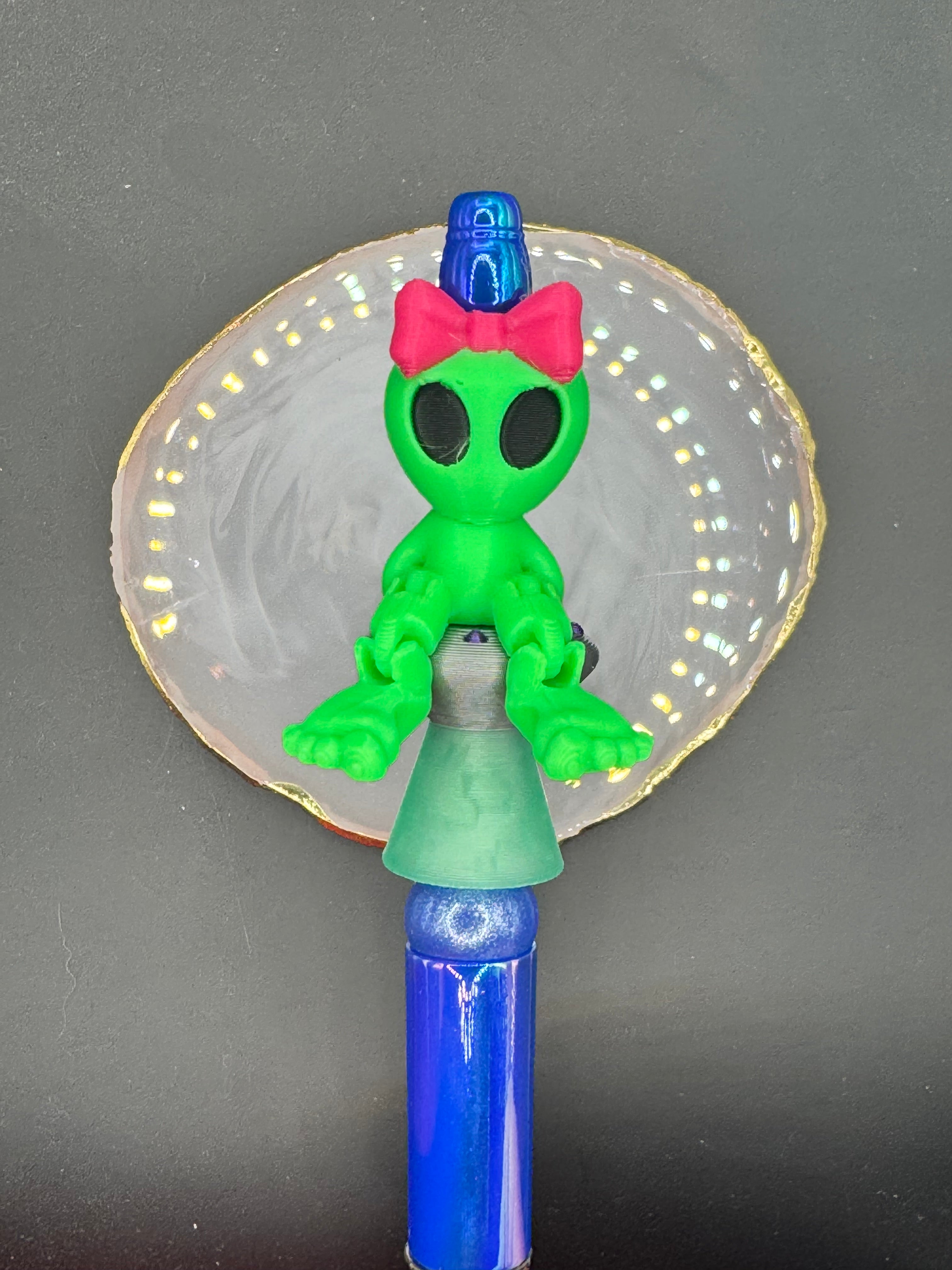 Articulated Alien Pen – Whimsical Treasures